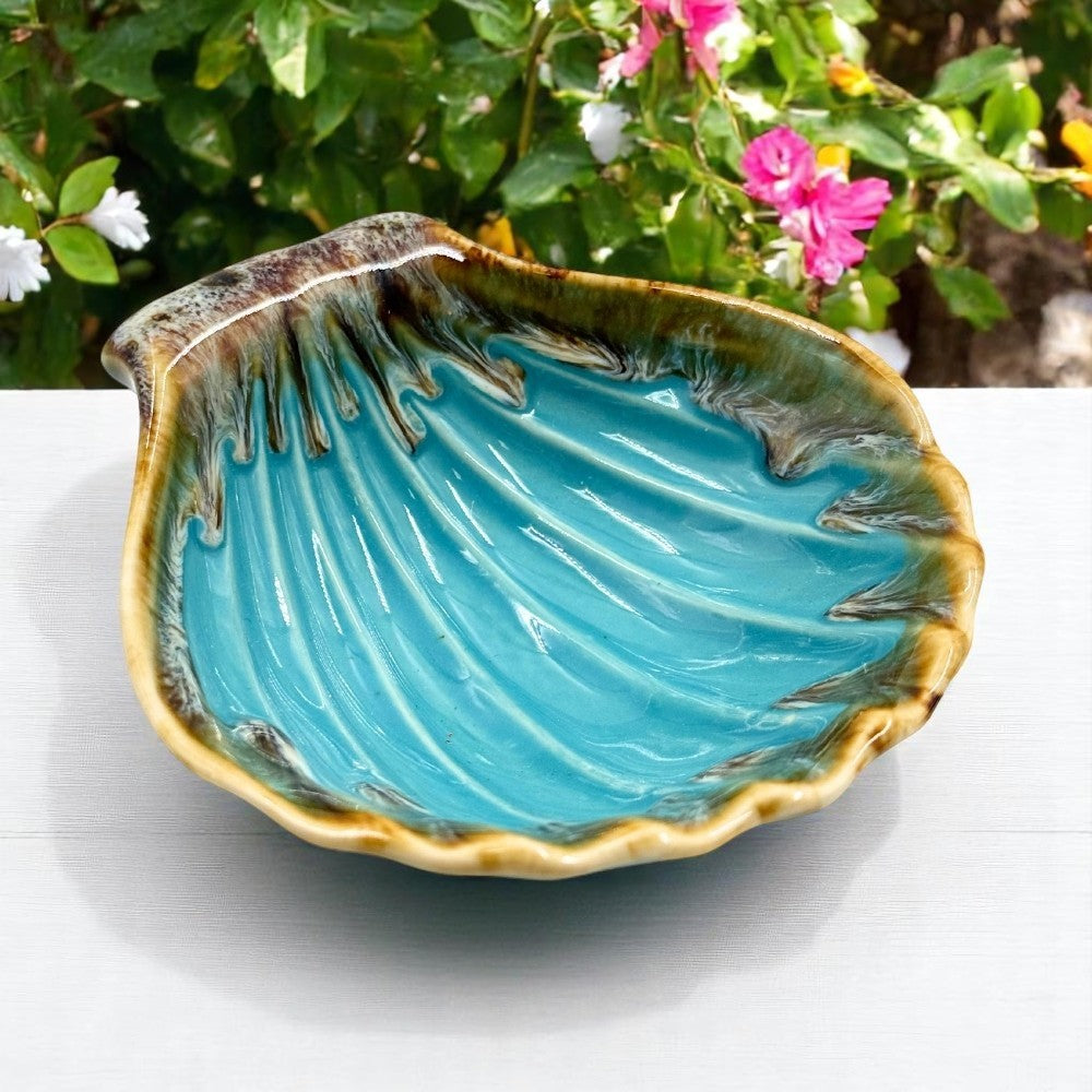 Ceramic Clam Trinket Dish – Surprise Color | Earths Elements
